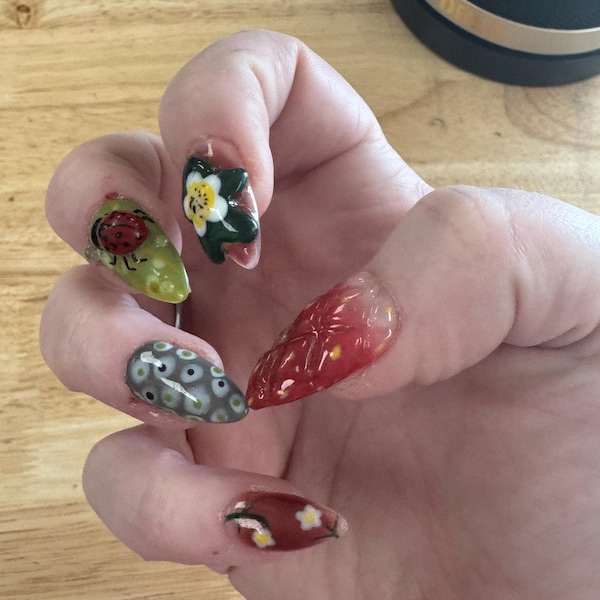 Galaxy-inspired Press on Nails With Abstract Twists| Starry Night ...