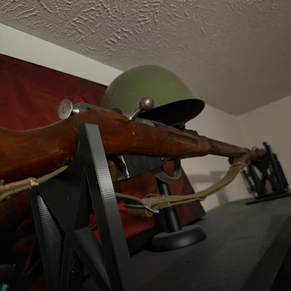 Punisher AR-15 Magwell Stand - Etsy