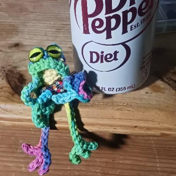Dartsy the Poison Dart Frog/ No SEW, Super Quick Project. Crochet ...