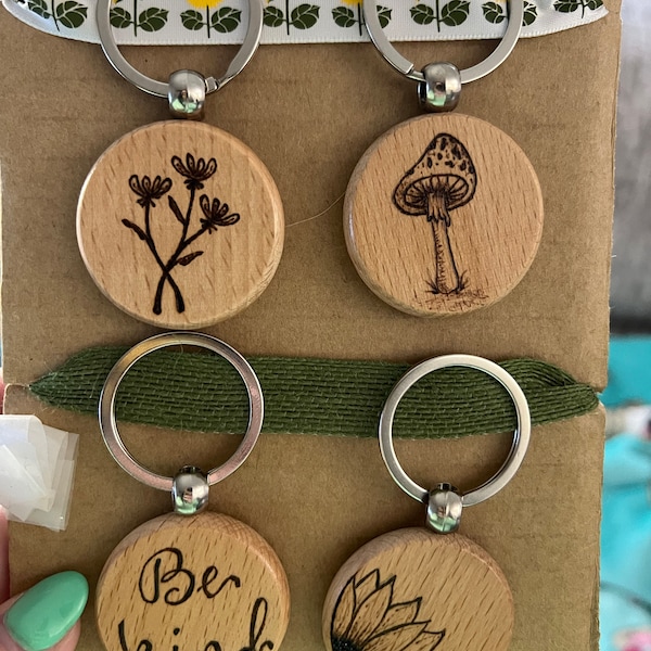 Handmade Wood Burned Keychain: Be Kind Calligraphy, Personalized - Etsy