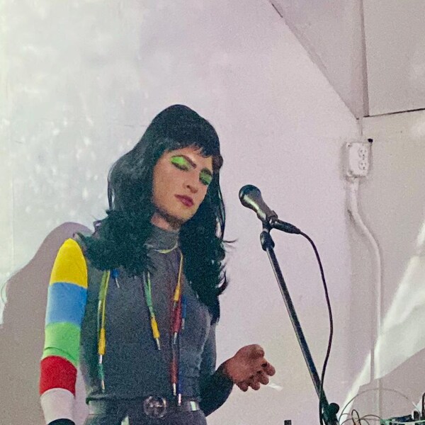 PEG BUNDY WIG: Beehive Wig With Bangs, 1960s Wig, 80s Wig, Costume Wig ...