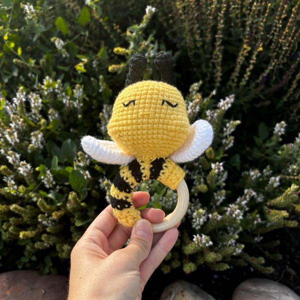 Honey the Bee Lovey and Rattle Amigurumi Crochet Pattern - Etsy