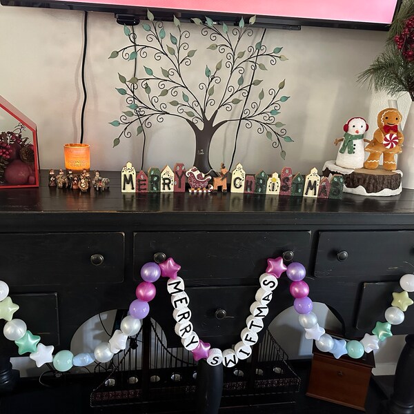 TAYLOR SWIFT BIRTHDAY Friendship Bracelet Garland - Etsy