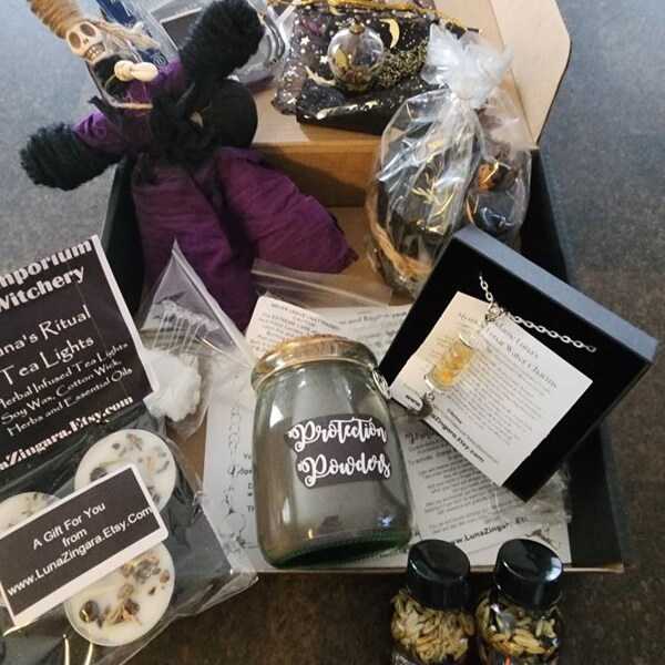 Poison Bottle Pendant. Witches Spell Bottle, Magic Spell Bottle, Poison ...