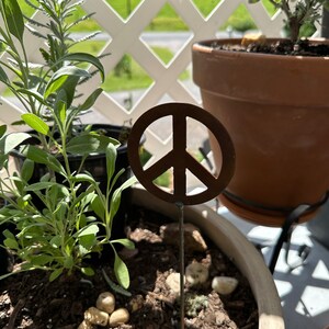 Peace and Love Garden Stake Peace Symbol Heart Garden Gift Mothers Day ...