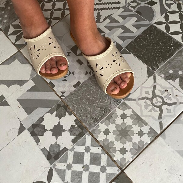 VIP Embroidered Gift: Stylish Men's Handmade Leather Slippers ...