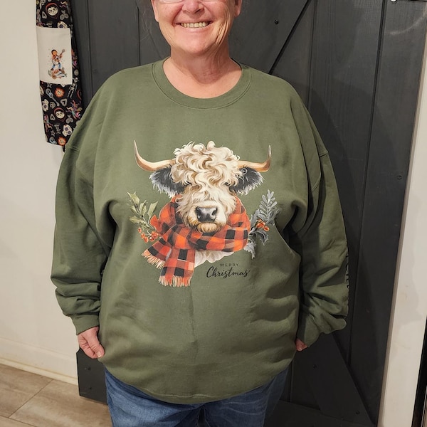 Highland Cow Holiday Crewneck Sweatshirt, Cow Lover Christmas Jumper ...