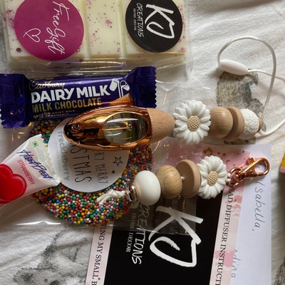 Mum Speckled White Daisy Keychain Gifts for Mum Keys - Etsy Australia