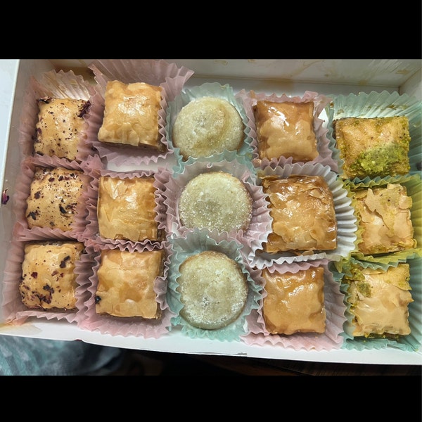 Assorted Baklava & Maamoul Package, Sampler Baklava Package, Mixed ...