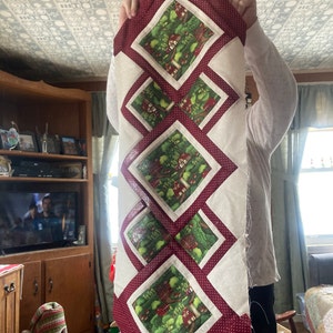 Francis Table Runner PDF PATTERN upgrade to Video Tutorial Available - Etsy