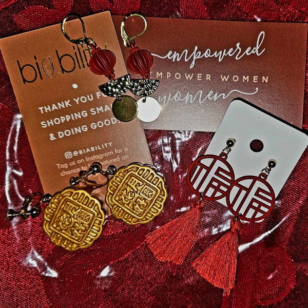 Panama Pollera Colorful Geometric Abstract Painting Print, White Dance ...