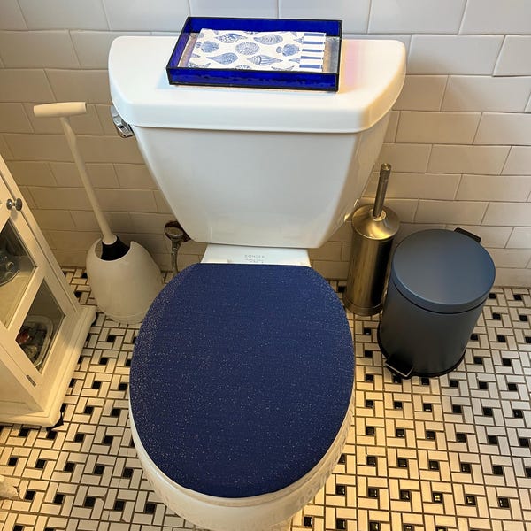 Toilet Seat Lid Covers : Art Deco Toilet Cover. Small Bathroom ...