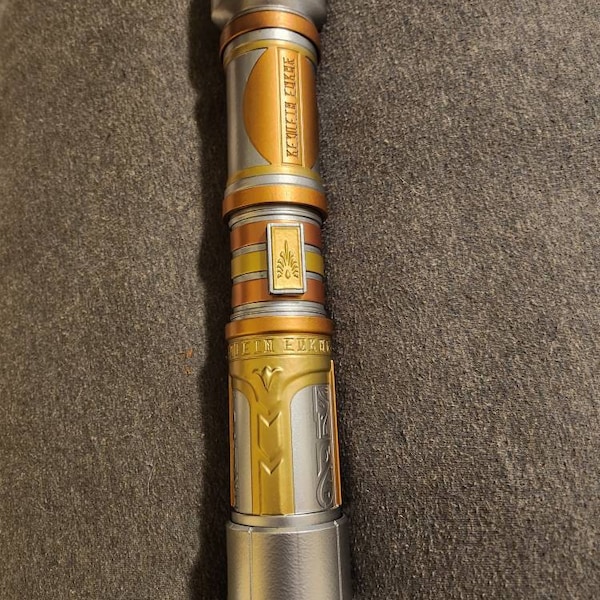 Savi’s Workshop Complete Lightsaber YOU DESIGN! Galaxy’s Edge Star Wars ...