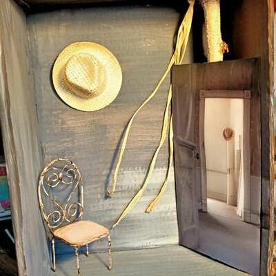 Miniature Garden Chair, Dollhouse Wire Chair, One Inch Scale Scene, 1: ...