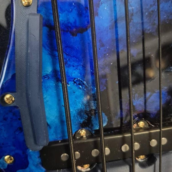 Jazz Bass Thumb Rest (4 String), Ergonomic Bass Guitar Thumb Rest ...