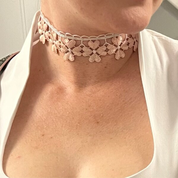 PEARLS OF DEW Delicate, Elegant, off White Lace Choker, Which is ...