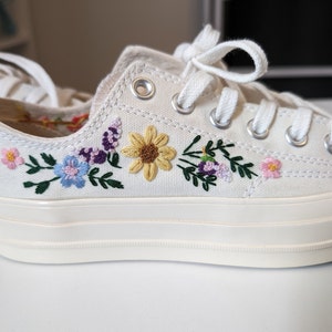 Converse Custom Floral Embroidery / Converse Custom Name / Gift for ...