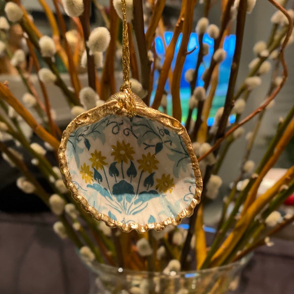 William Morris Spring Decor Cockle Shell Decorations | Alternative ...