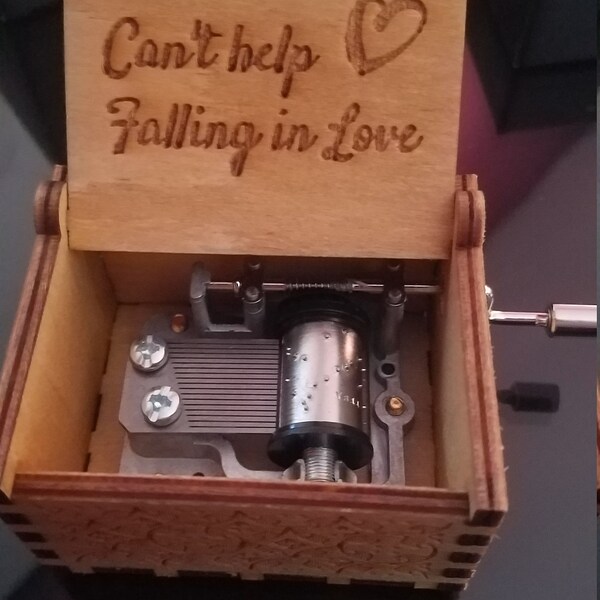 Cute Tiny Hand-cranked Wooden Music Box | Custom Engraving | Selection ...