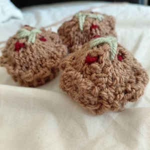 A Pdf Knitting Pattern for a Mince Pie to Cover a Ferrero Rocher ...