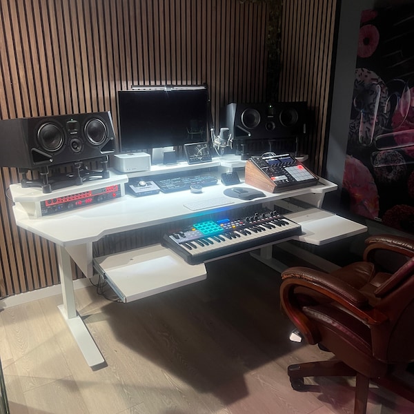 Native Instruments Maschine Stand // Desktop Rack for Maschine Plus or ...