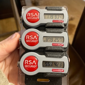 3D Printed RSA Id Token Holder and TRIPLE ID Holder up to 3 Badges - Etsy