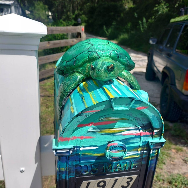 Toon Turtle Mailbox Topper - Customizable Colors! - Etsy