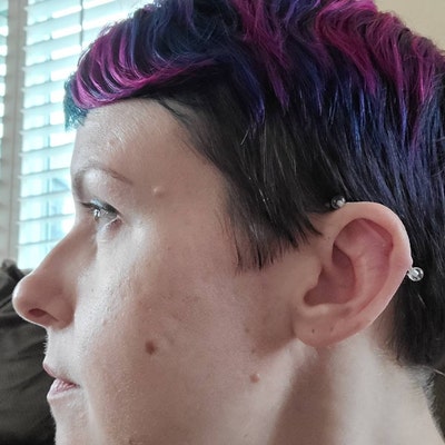 Magnapin How to Wear a Brooch or Pin Without Putting a Hole or ...