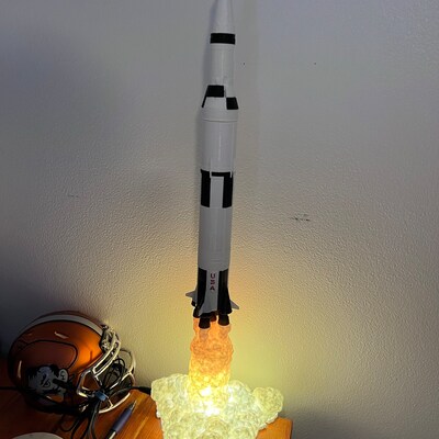 Apollo 11 Saturn V Rocket Lamp - Etsy