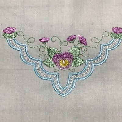 Machine Embroidery Monogram Frame / 1806 sweetheart Petals / Carol Guy ...