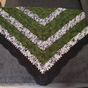 Victoria's German Shells Shawl Pattern / PDF Instant - Etsy