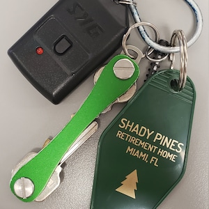Shady Pines Dark Green Key Tag Golden Girls Keychain - Etsy