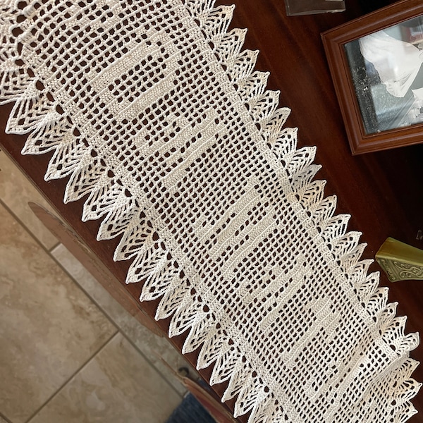 Filet Crochet Family Heirloom Name Doily Pattern - Etsy