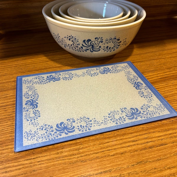 Vintage Pyrex Spring Blossom Green / Crazy Daisy Pattern Influenced ...