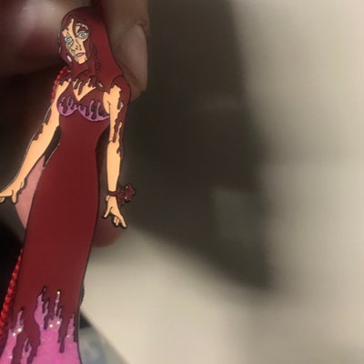 Carrie White Horror Enamel Pin Carrie Stephen King Horror Movie Lapel ...