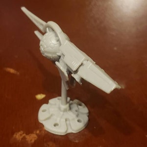 Raven Queen 32mm Scale Alien Miniature RPG Sci Fi Cyberpunk Role ...