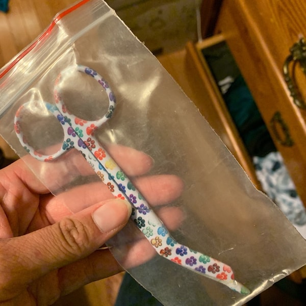 Vet Tech Veterinary Technician Nurse Paw Paper Coated Bandage Scissors by Vettechstuff - Etsy