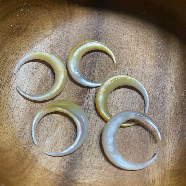 Pair 30mm Crescent Moon. Horn, Buffalo Bone Carving - Etsy