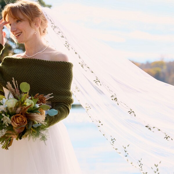 Green Wedding Veil.elegant Wedding Veil With Green Leaf Motifs ...