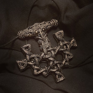 Round Wooden Viking Berserker Shield With Chaos Cross Design - Etsy