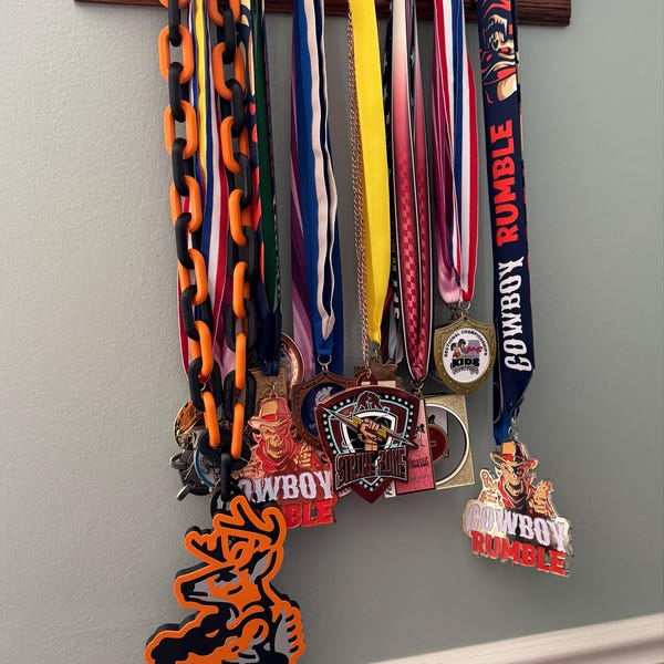 Custom 3D Turnover Oversized Fan Chain MVP Player of Game All Sport ...