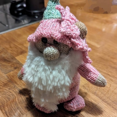 Love Me Love You Gnome Gonks Knitting Pattern - Etsy UK