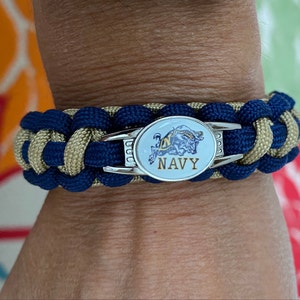 6 String Plastic Lace Keychain - Etsy