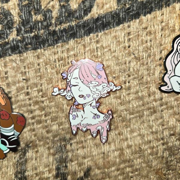 Eater - a Hungry Mouse Enamel Pin - Etsy
