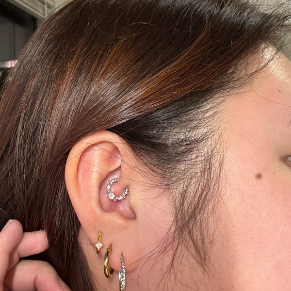 14K Gold Flower Threadless Push Pin Labret Stud/cartilage Earring ...