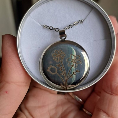Combined Birth Flower Locket Necklace for Photo and Engraving, Round ...