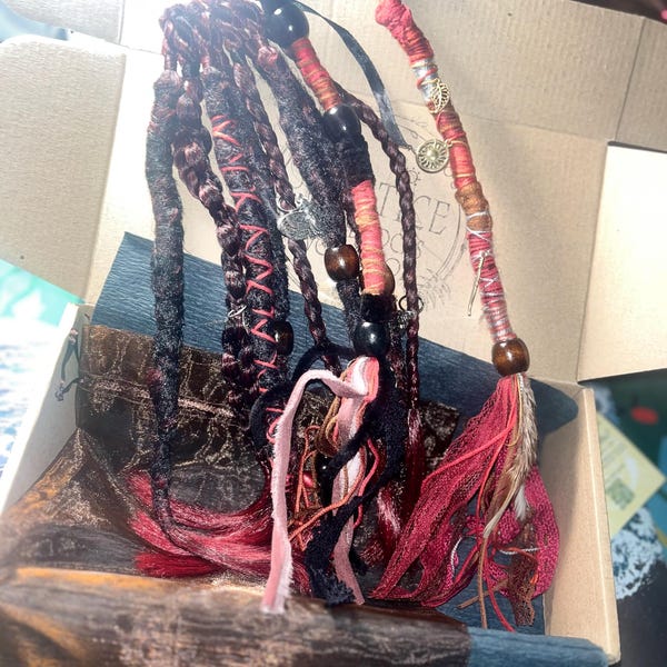 Silver Gray Dreadlock Extensions With Wavy Ends – SE DE Kanekalon ...