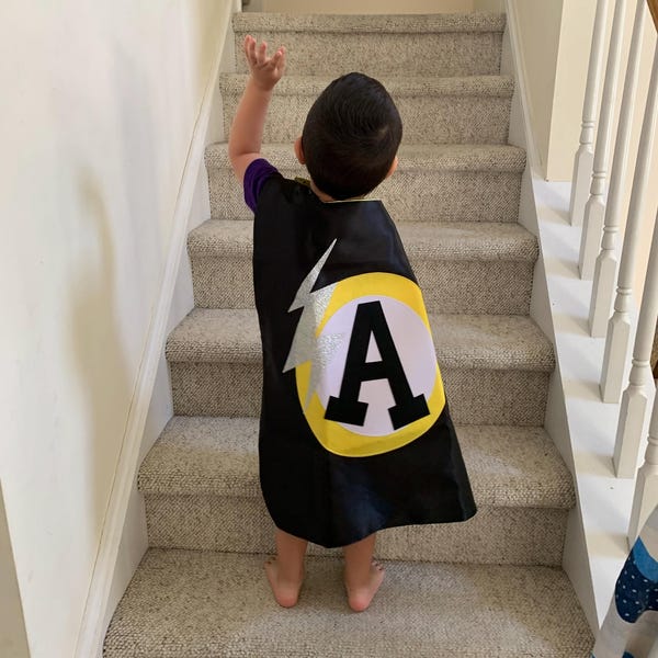 Make Your Own Cape DIY Superhero Cape Decorating Kit. Super Hero Party ...