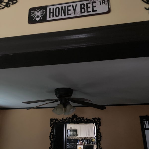 Honey Bee Trail Metal Sign- Apiary Sign - Honey Bee Sign - Funny Bee ...
