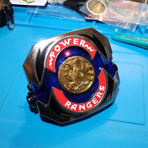 Saber Tooth Tiger Legacy Power Coin-gold Dino Legacy Master Morpher ...